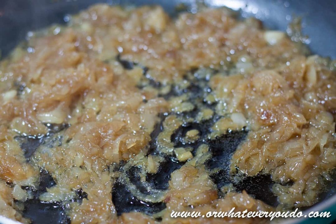 How To Caramelize Onions – Easy instructions for the stovetop!