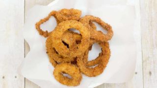 Panko Fried Onion Rings - Easy, crunchy, crispy onion rings made at home