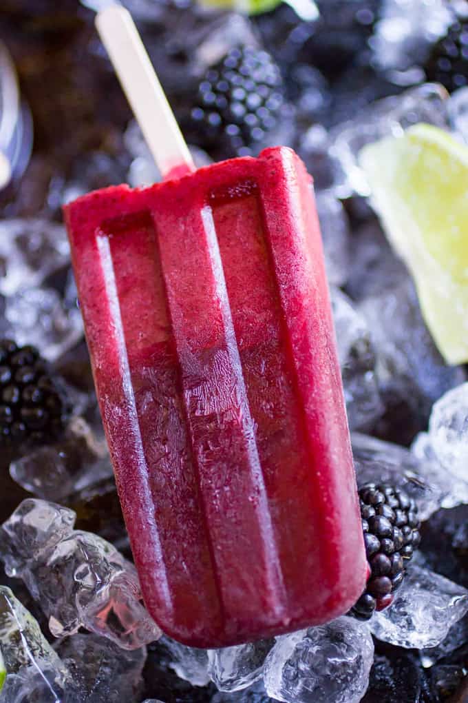 Blackberry Limeade Popsicle | Easy summer kid-friendly ice-pop recipe