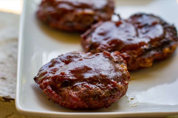 Traeger Mini Meatloaf Burgers – Easy Smoked Meatloaf Sandwich Recipe