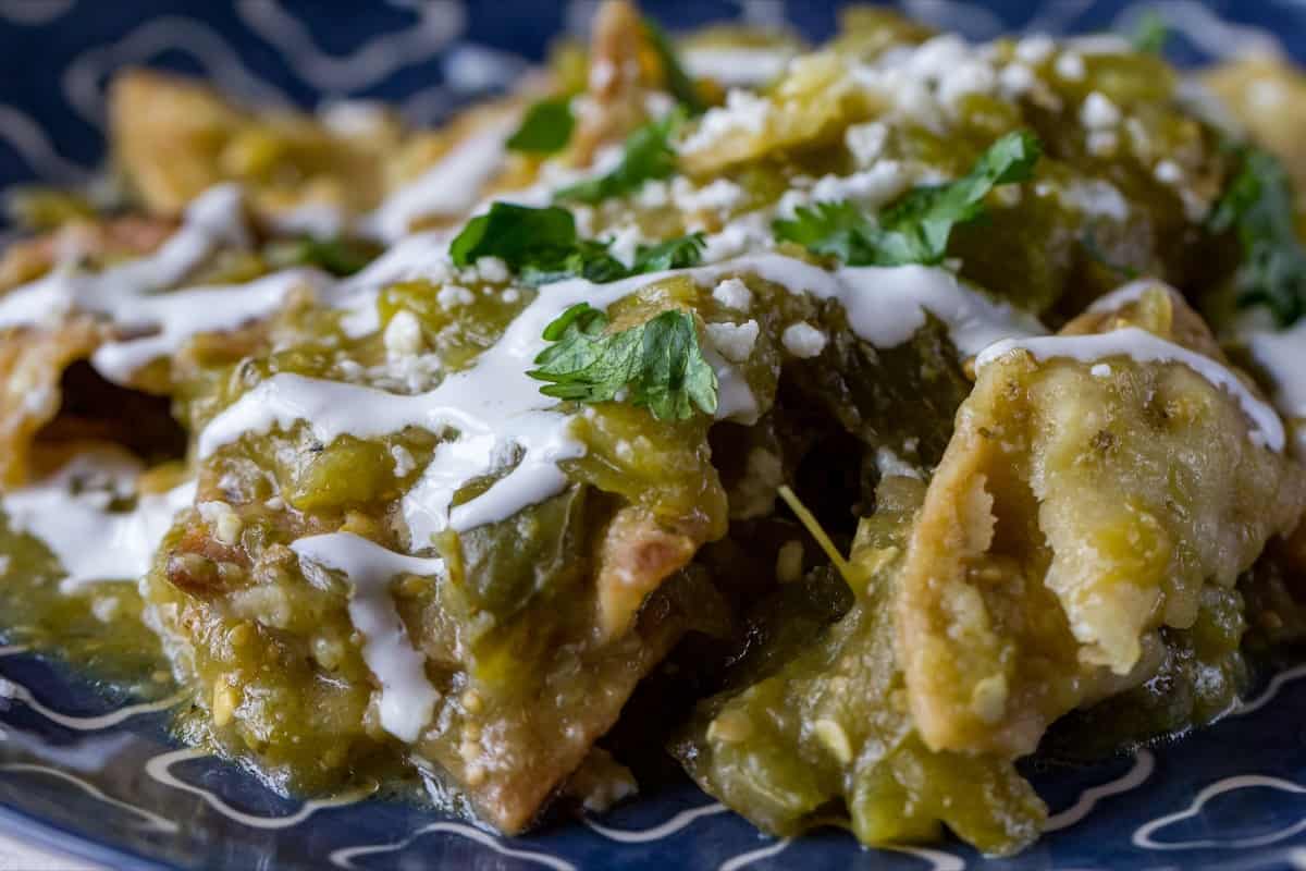 Authentic Green Chilaquiles Recipe | Besto Blog Authentic Green Chilaquiles Recipe | Besto Blog