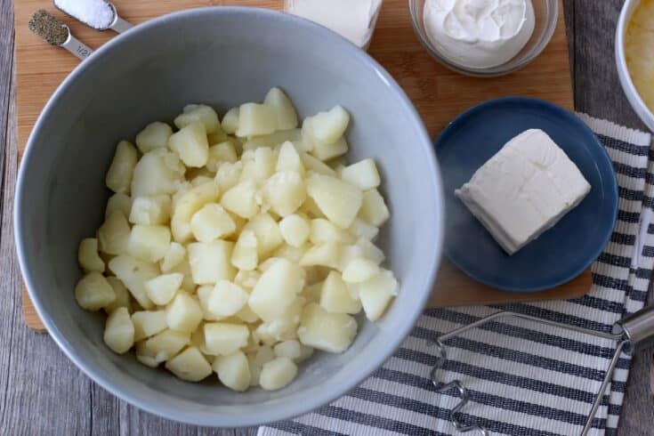 Loaded Smoked Mashed Potatoes – Pellet Grill Thanksgiving Potatoes