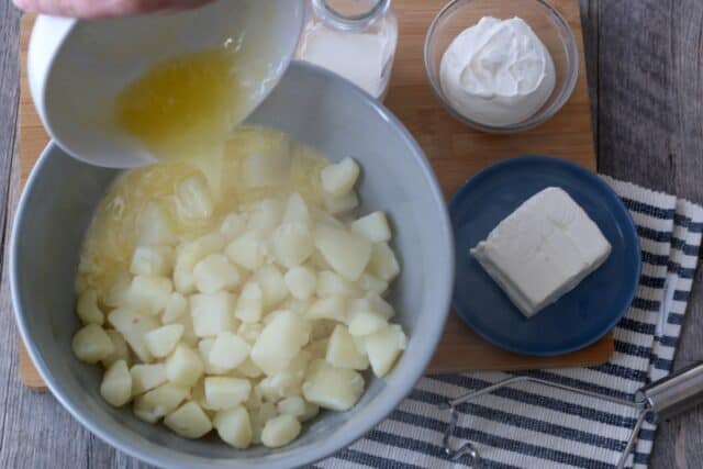 Smoked Mashed Potatoes – Pellet Grill Thanksgiving Potatoes